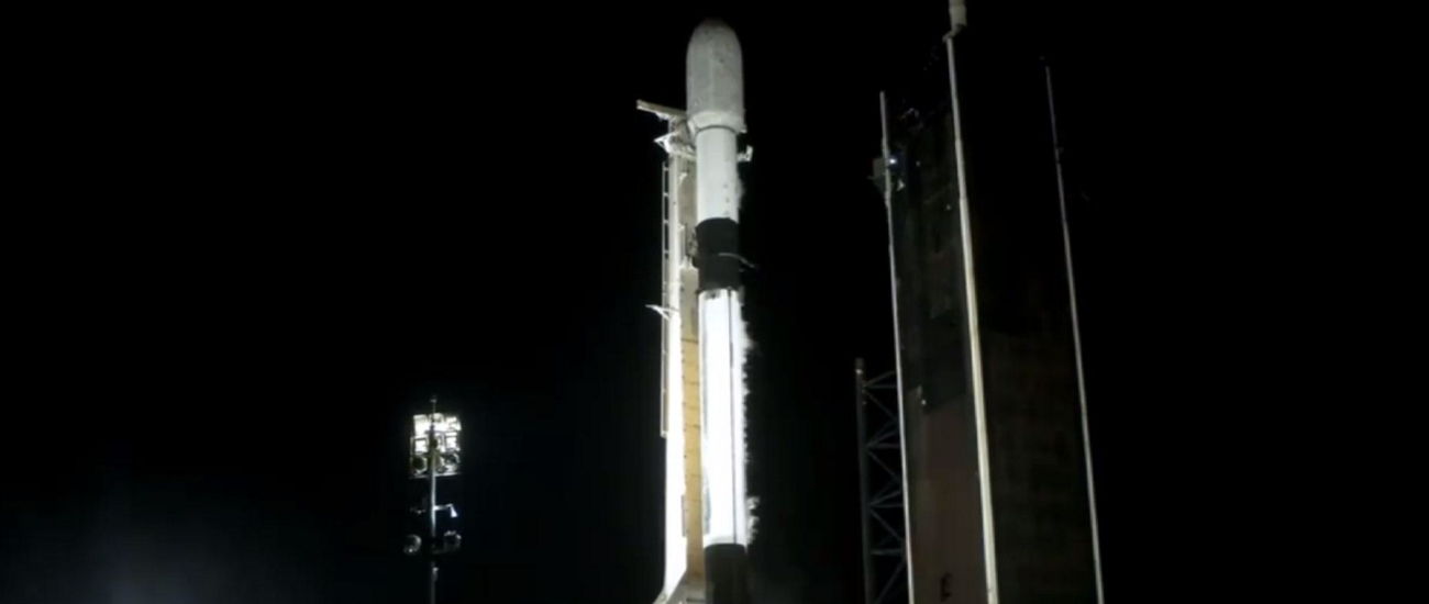 SpaceX вывела на орбиту 21 спутник Starlink V2 Mini и установила новый ...