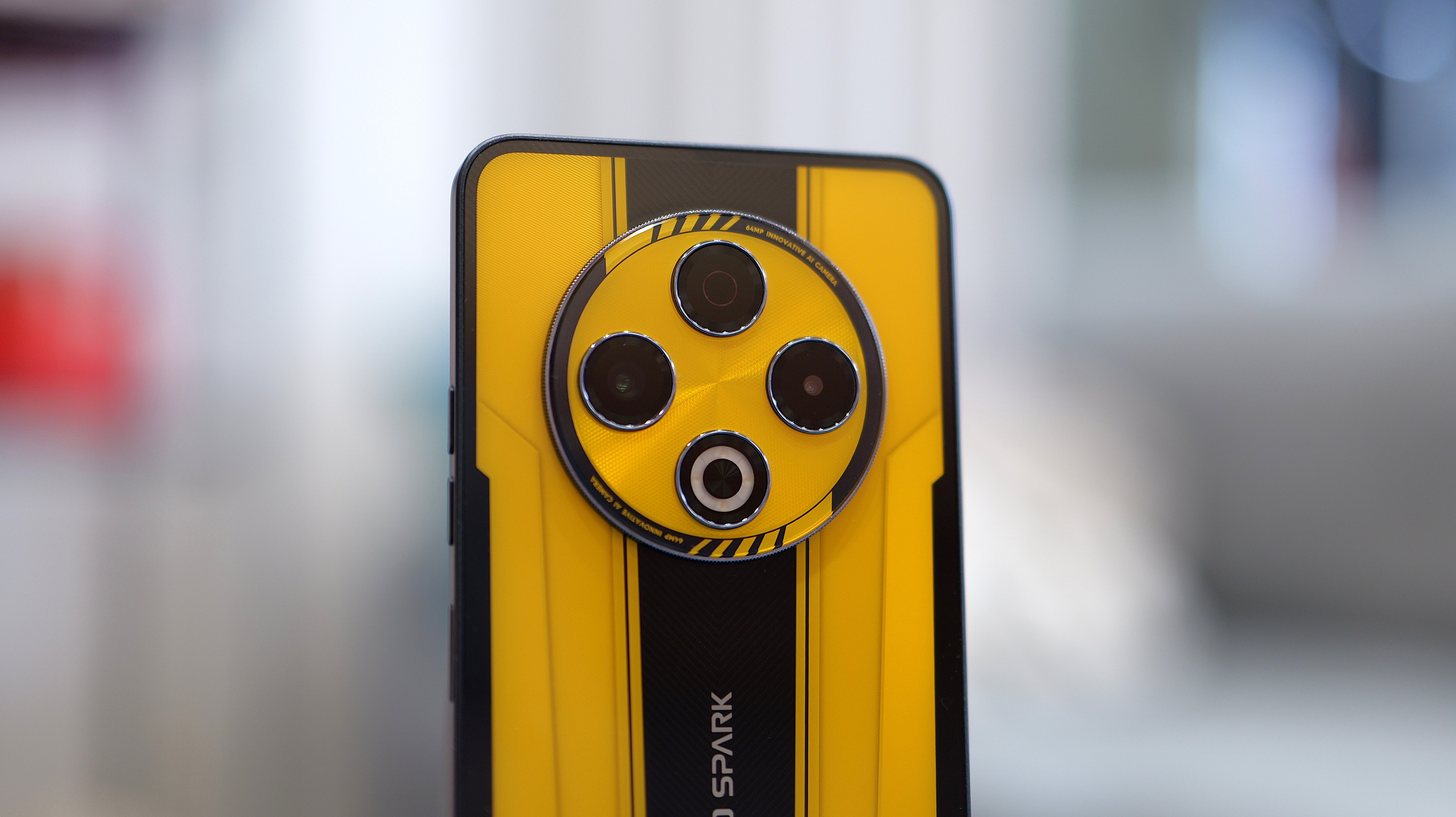 Обзор Tecno Spark 30 Bumblebee: трансформер в каждый дом! - MT Today